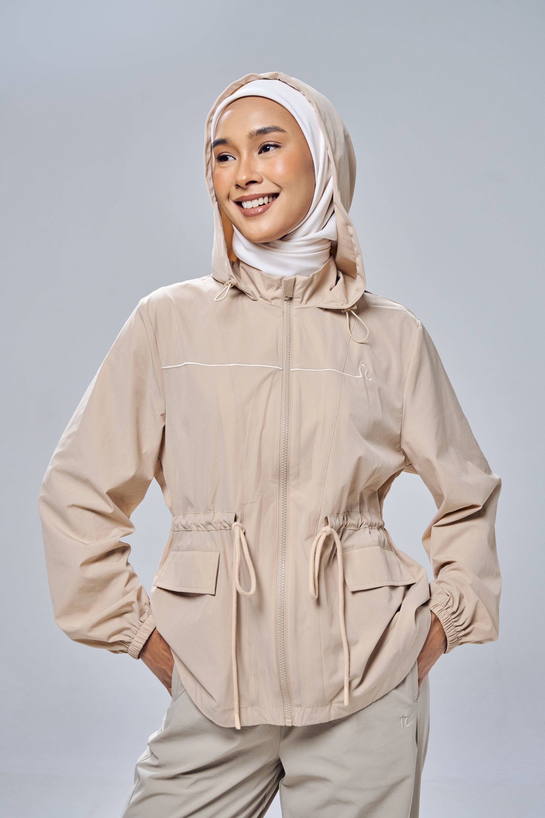 Neo Windbreaker Top in Khaki – NADA